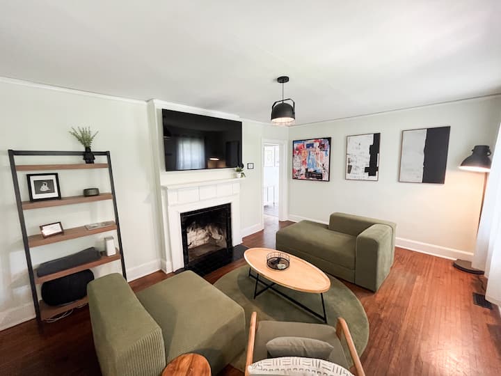 Pet-friendly Noda Full Home Yard & Parking - University City Boulevard – Charlotte