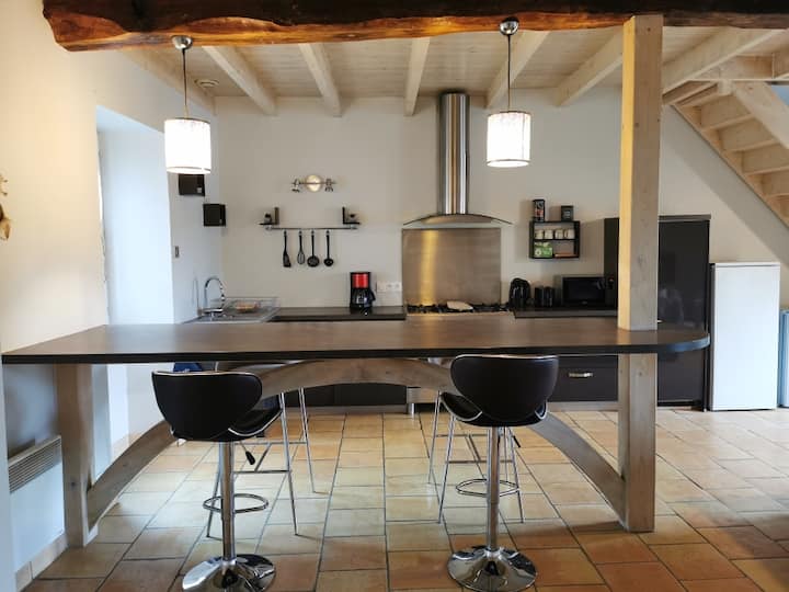Maison En Pierre 4 Pièces
Avec Terrasse - France