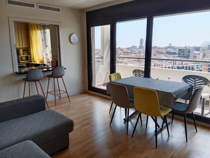 Piso Con Vistas A Toda Barcelona, Parking, Piscina - Barselona