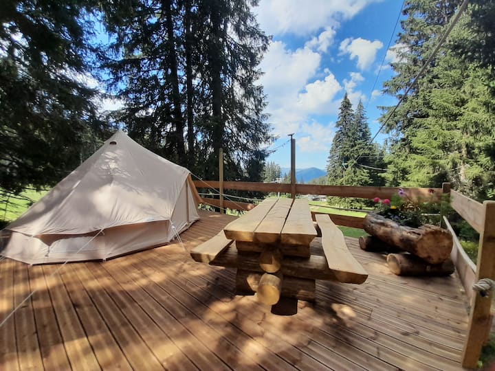 Tente 4
"Mr Pomme De Pin" - Morzine