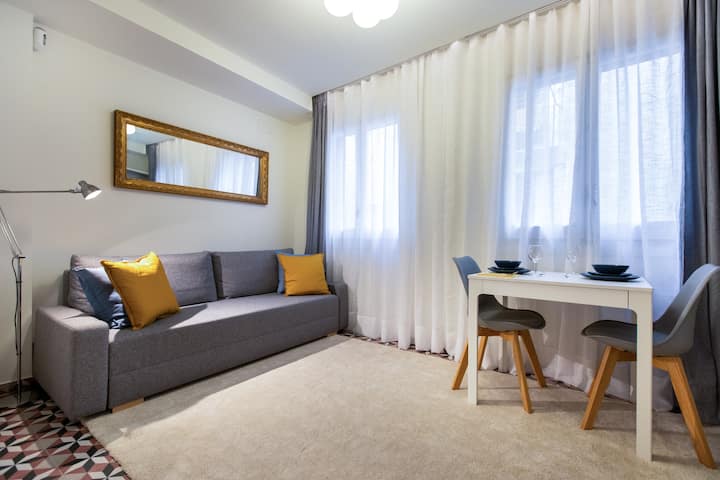 Borne, Cozy, Ac & Full Equipped - Barcelona