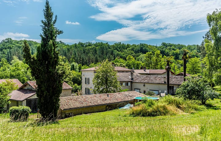 Un Air De Famille · Piscine · Jardin · Guinguette - France