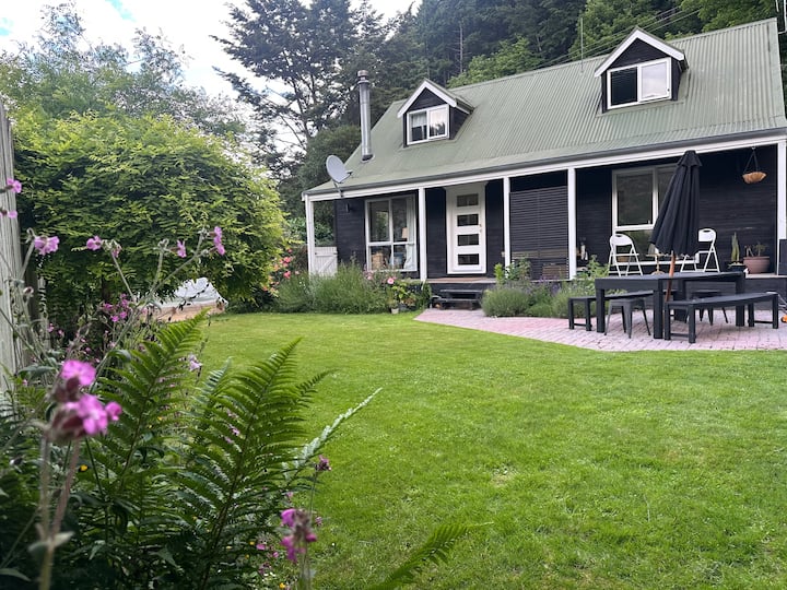 3-bedroom Queenstown Escape | Bbq & Outdoor Space - 