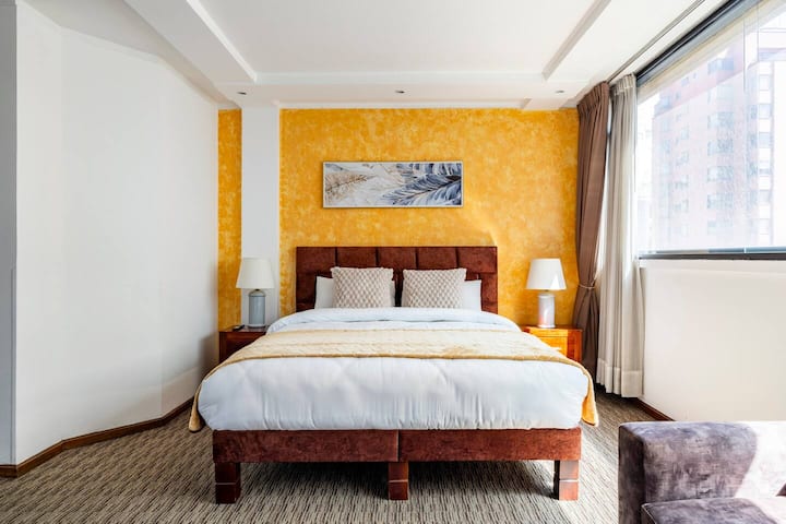 Private Room In La Carolina + Independent Income - Quito