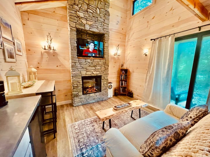 D&l’s Imagine Cabin - Saugerties, NY