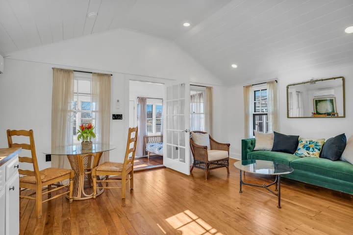 Clinton Beach Bungalow #2 Waterside Landing - Hammonasset Beach State Park, Madison