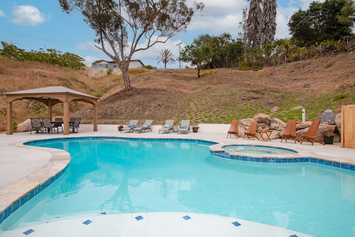 Fallbrook's Finest Hideaway Casa - Pool, Game Rm - Bonsall, CA