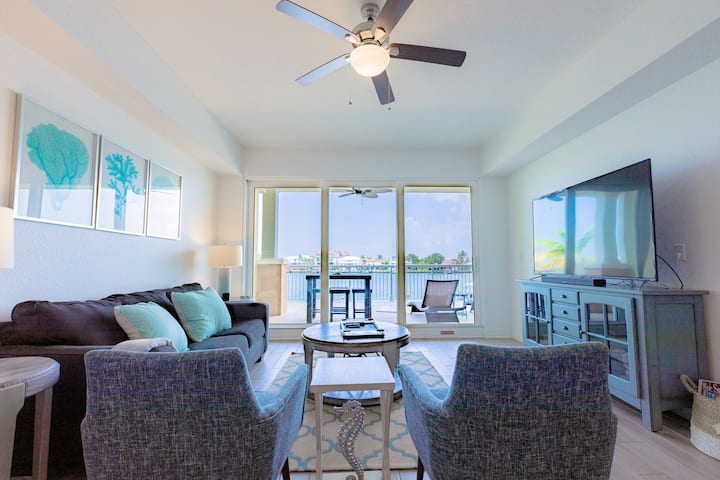 Stunning Veranda View Inlet Cruzin & Bring A Boat! - Clearwater Beach, FL