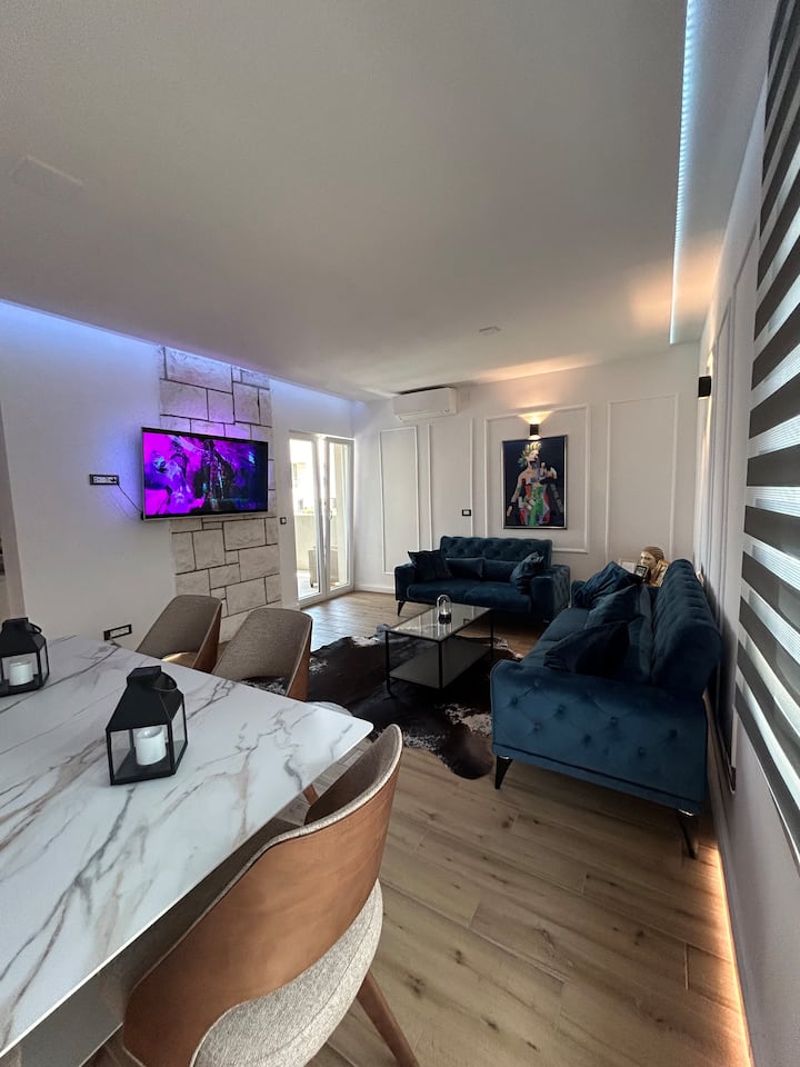 Daphne Luxe Retreat ~Sea & Serenity • Free Parking - Supetar