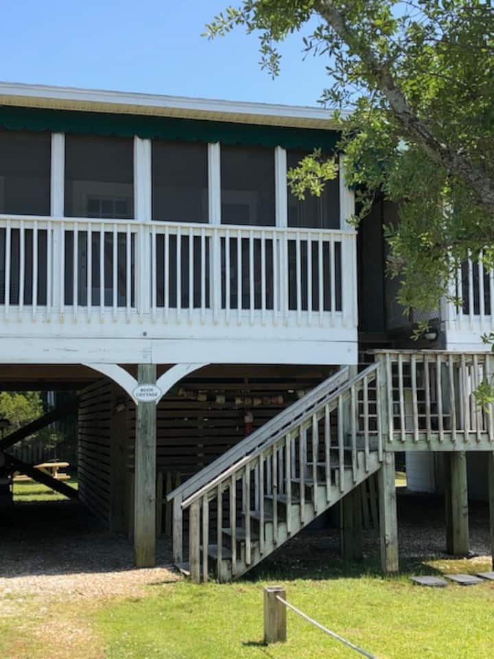 Buoy Cottage 
2 Bedroom/1bath - Ocracoke, NC