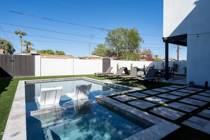 Tempe One: Az Luxe Escape + Heated Pool & Hot Tub - Tempe, AZ