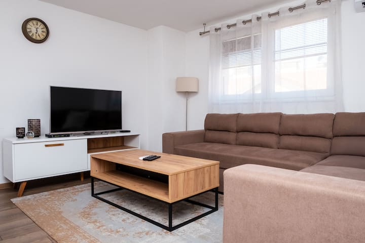 The Serene Oasis Red - Sarajevo