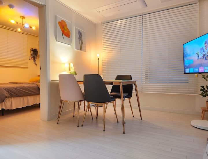 서울역 도보3분/신축/침대3/2룸/명동 홍대  2정거장/엘리베이터/무료주차/합법숙소 - Seoul