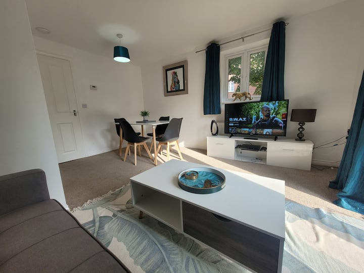 Zoo Themed House For Families And Contractors - Colchester