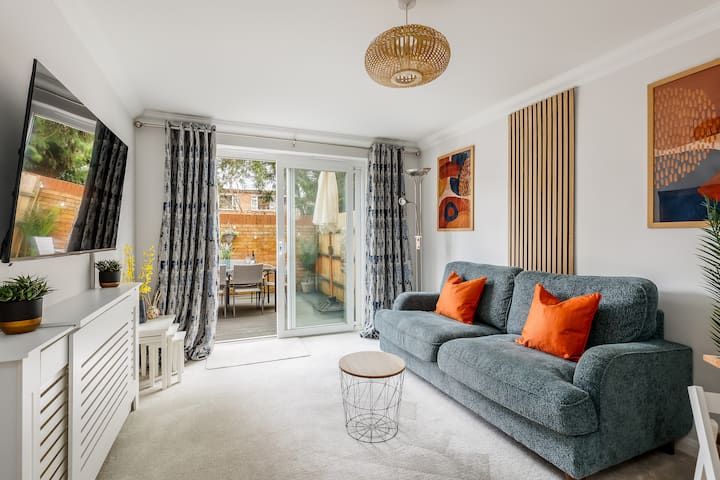 Modern, Comfy Town Centre Gem, Near Beach, Parking - Bournemouth