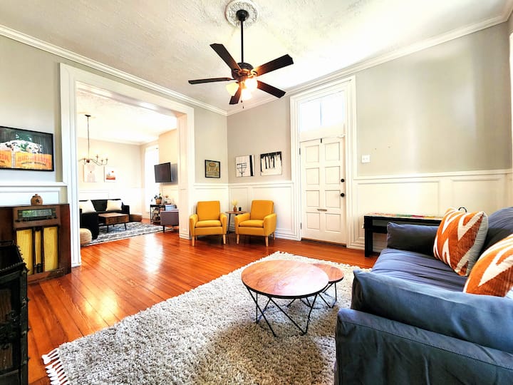 St. Louis Modern Retreat | Family-friendly Home - St. Louis, MO