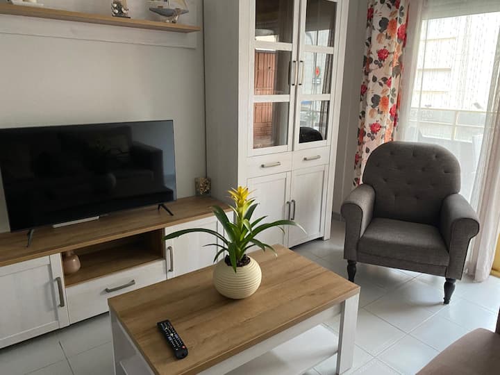 Cambrils Coqueto Y Céntrico Apartamento - Cambrils
