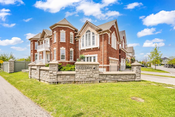 Exhilarating Vibs-minutes From Hwys, Shops & Parks - Pickering