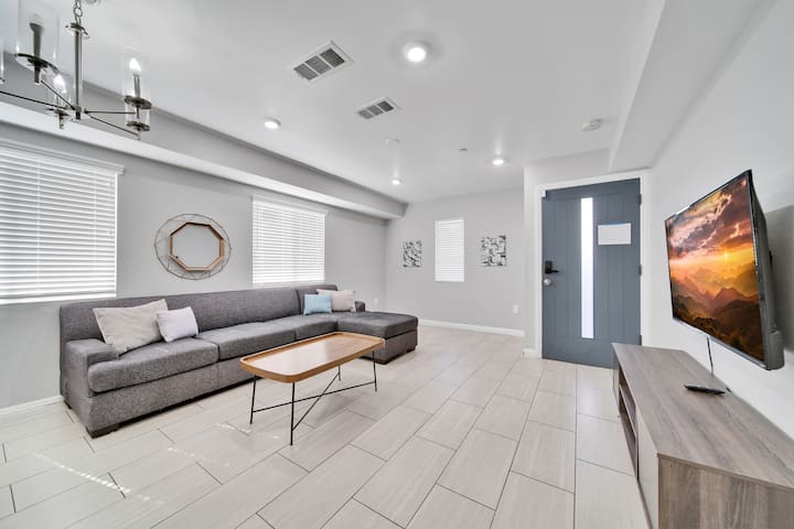 J 3rooms 4beds Modern House - Los Angeles, CA