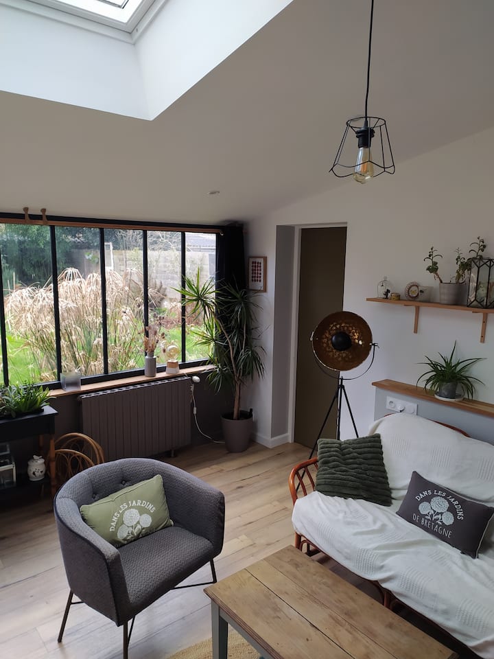 Maison De Ville Entièrement Rénovée Avec Jardin - Plérin