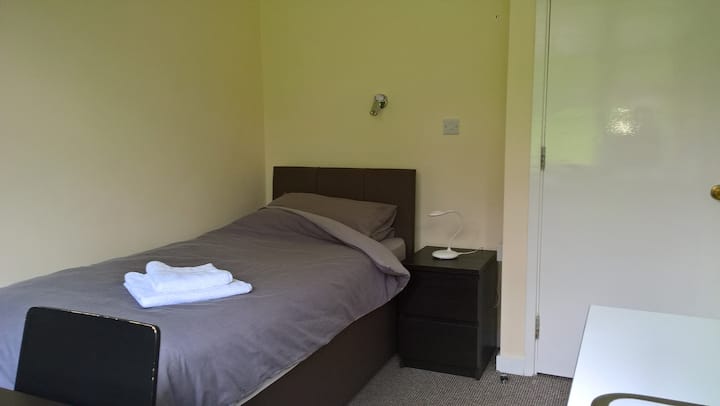 Limerick, Castletroy, Brilliant Single Room /Wifi - アイルランド リムリック