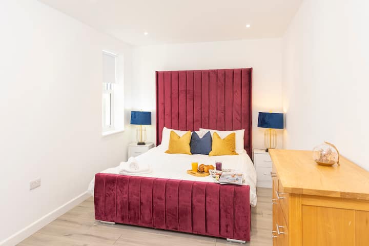 Brand New: The Lincoln Aprt Walk To Jr, Brooks Uni - Oxford