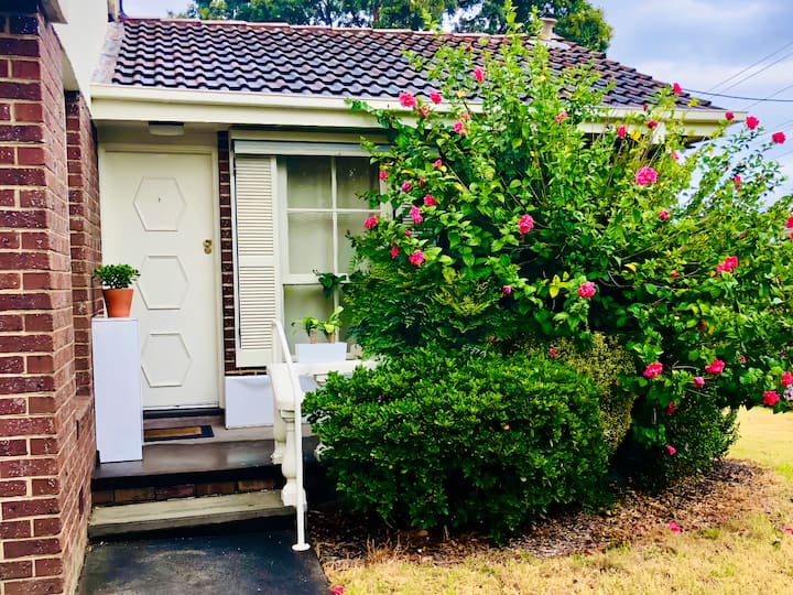 Cozy 2 Bedroom In Burwood Close Deakin Monash - Box Hill