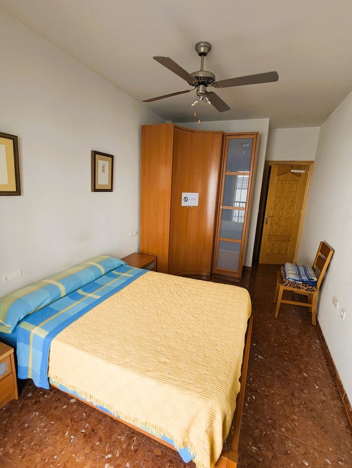 Habitación Grande Y Baño Privado - Salobreña