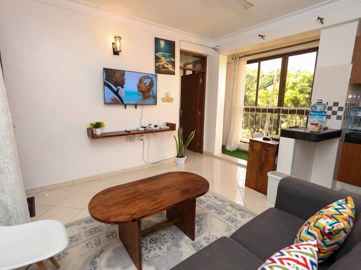 Serene, Clean, Comfy, Natural Lit, Netflix, Wi-fi. - Mombasa