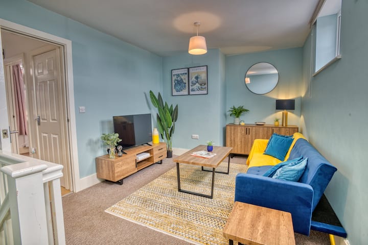 Inviting And Cosy 3 Bed Home | Free Wi-fi - Lincoln