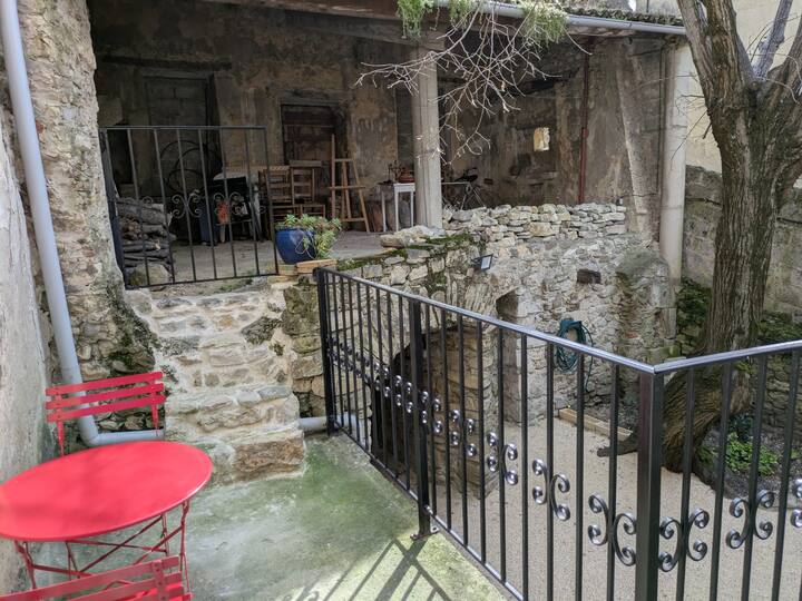 Charmante Maison De Village 2/4 Voyageurs - Bourdeaux