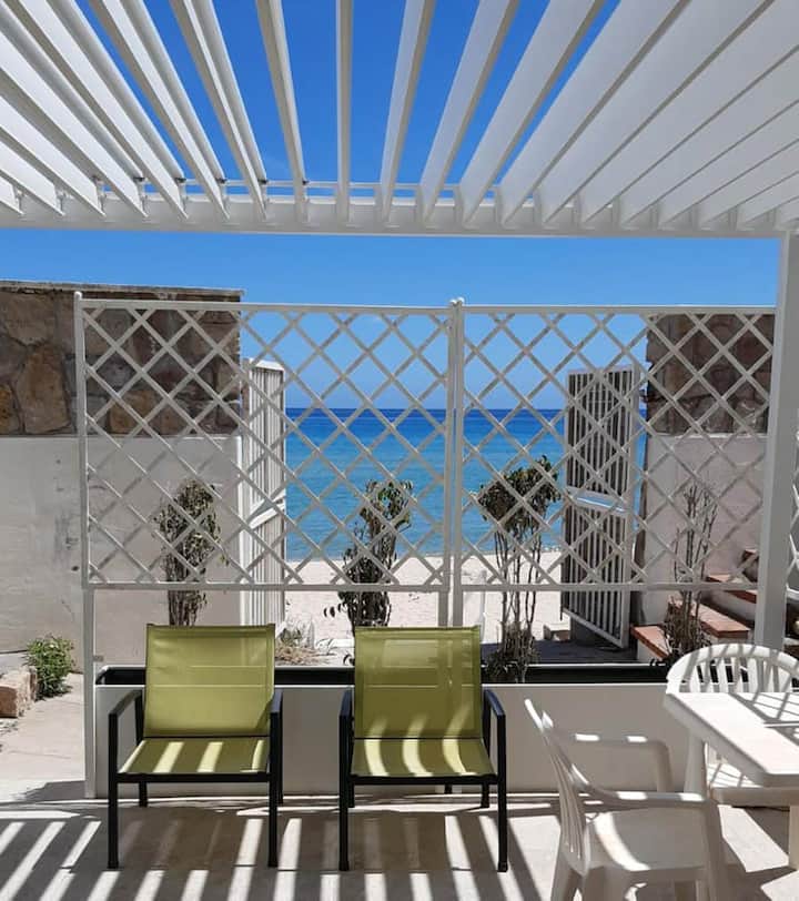 Romantico Monolocale Fronte Mare In Villa Sul Mare - Domus de Maria