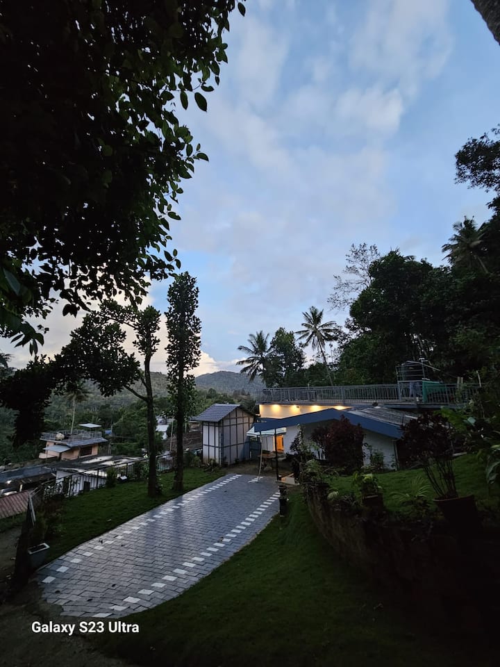 Full 3 Br Homestay - Near Munnar - With Kitchen - Munnar