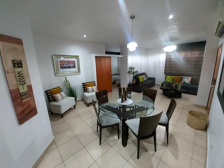 Homelypam 3bed+garage Electric+wifi+near A Tuti - Guayaquil