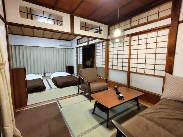 ビーチまで13分！専用シャワー室付。宿から徒歩圏内に、観光名所、飲食店、100均、スーパー、bar - 下田市
