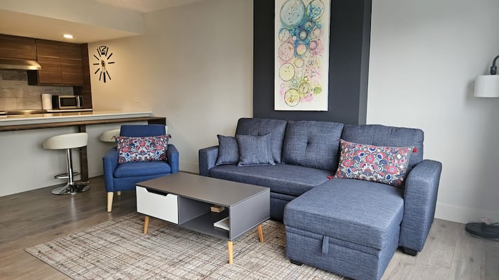 1br Condo W/ Pool-great Location - Vancouver