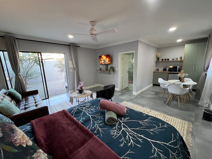 Olive Tree Courtyard Suite - Pretoria
