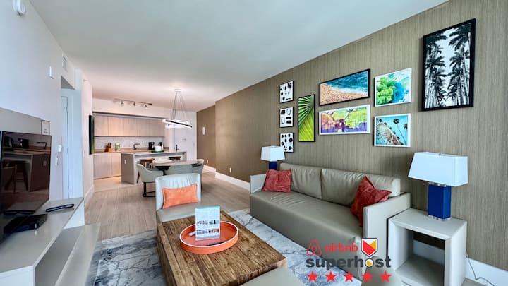 Feel At Home In Luxury Oceanview Apartment - Hollywood, FL