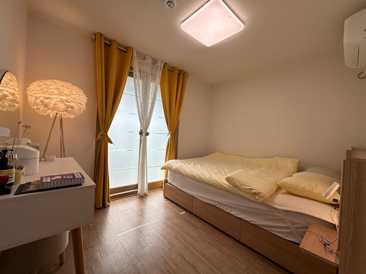 Enjoy Busan & Gwangalli Beach With A Local Host - Busan