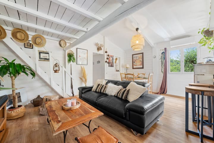 Chalet Au Cœur Des Oliviers, Calme, Vue Montagne - Carros