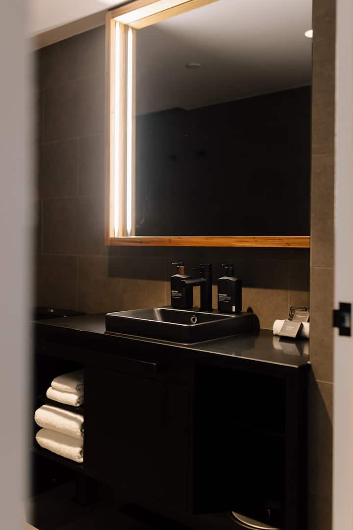 291 On King - One Bedroom Apartment - Newcastle