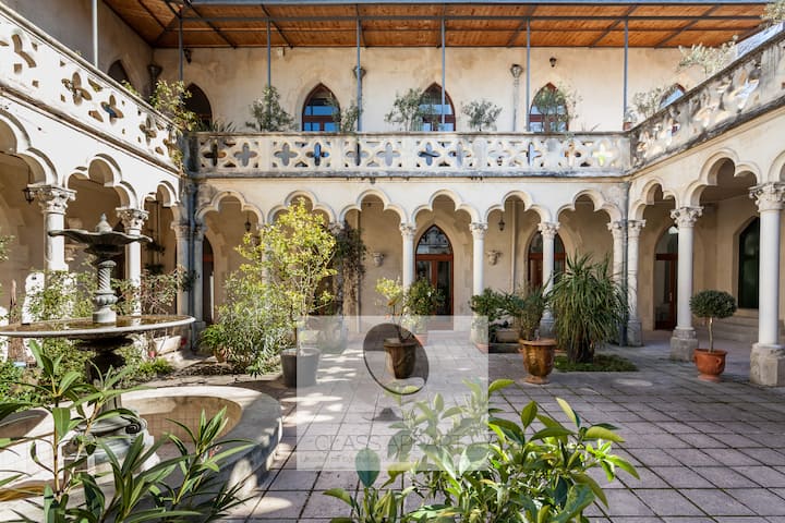 Spacieux, Atypique Avec Terrasse Aux Arceaux - Montpellier