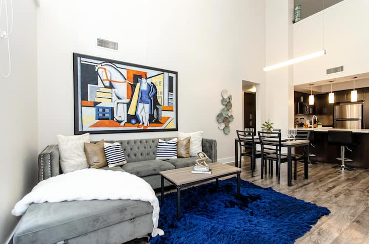 Modern 2-storey Penthouse Inthe Heart Of Hollywood - Hollywood, CA