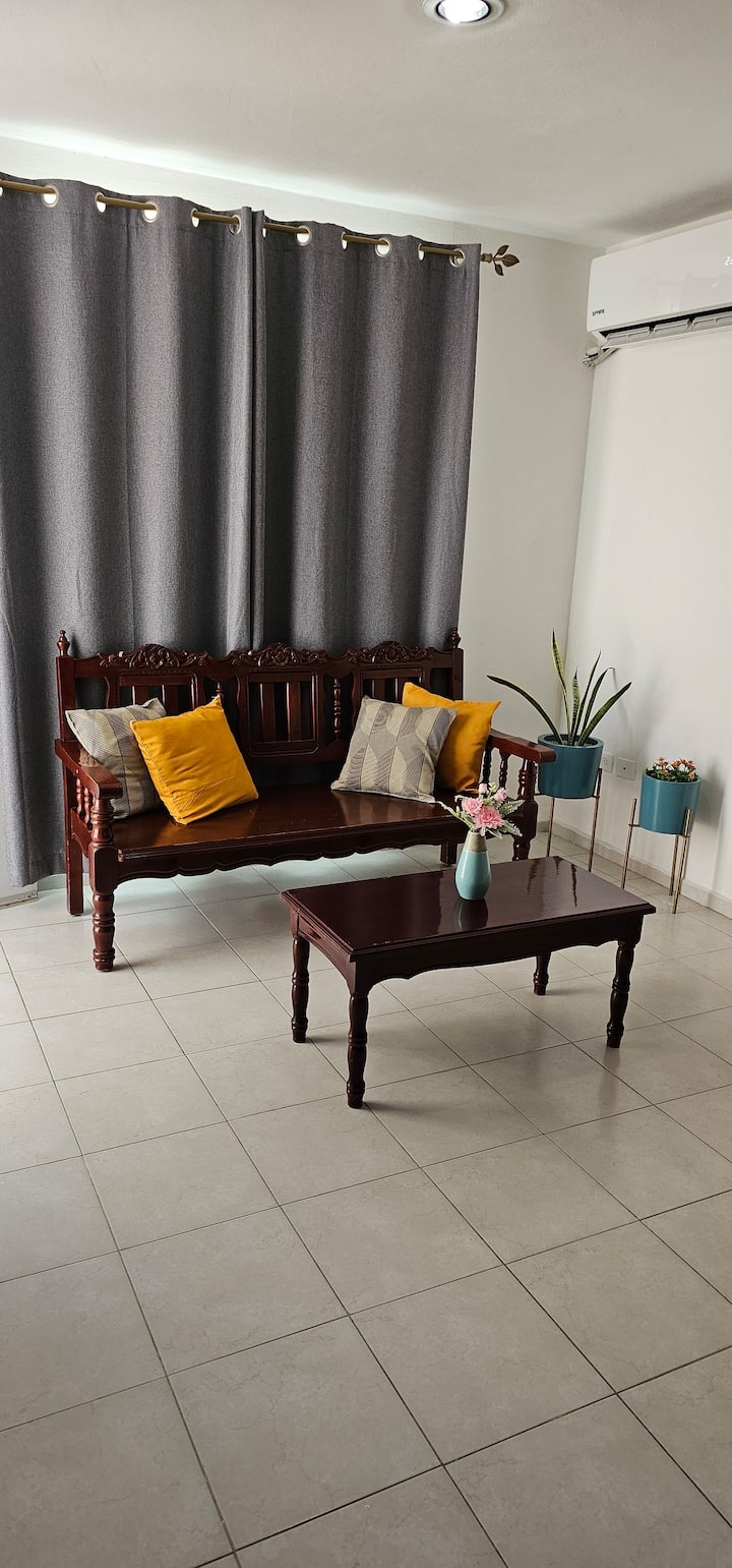 Casa Climatizada Con 2 Rec Y 2 Baños Completos - Mérida