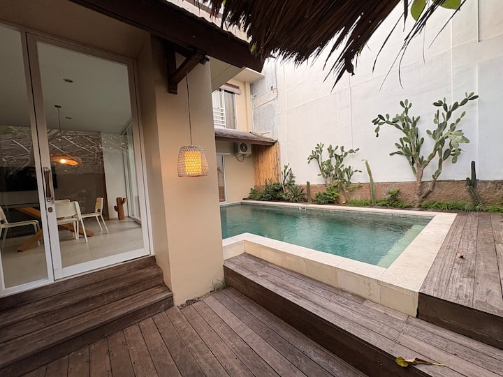 Cozy Villa  In The Heart Of Canggu - Australia