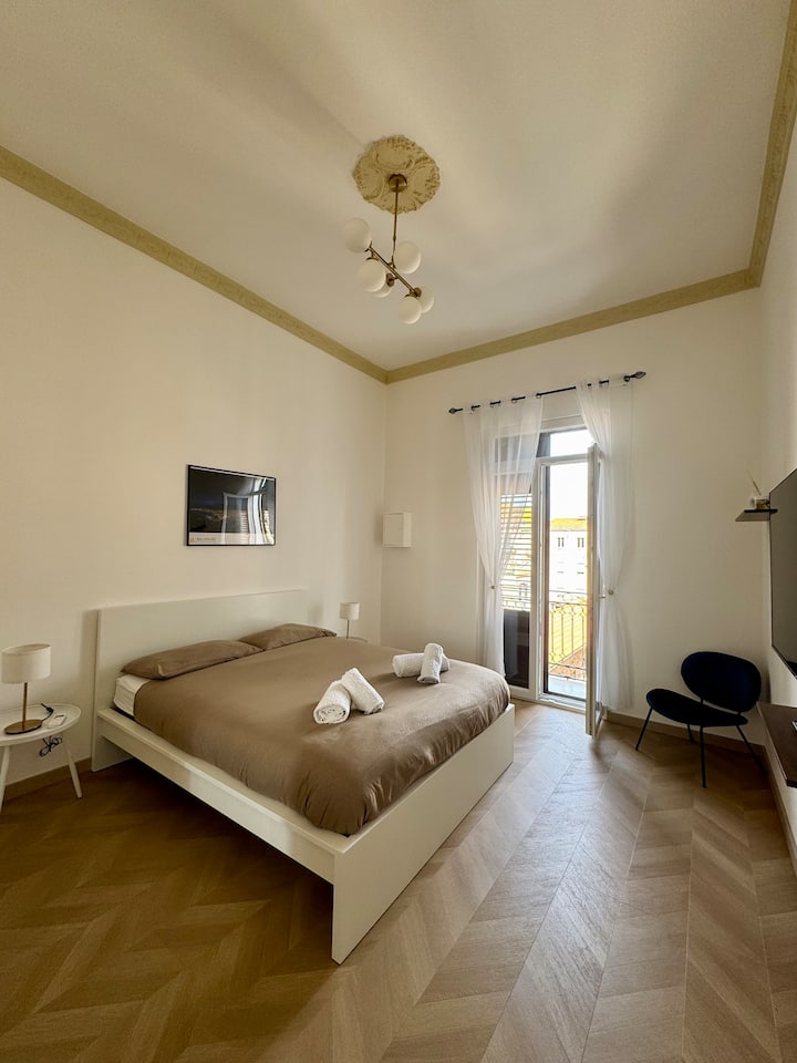 Balhouse - Free Parking, Central Station - Palermo