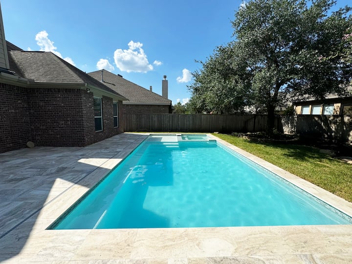 Brand New Pool & Spa! 4-bdr Retreat, Sleeps 10 - The Woodlands, TX