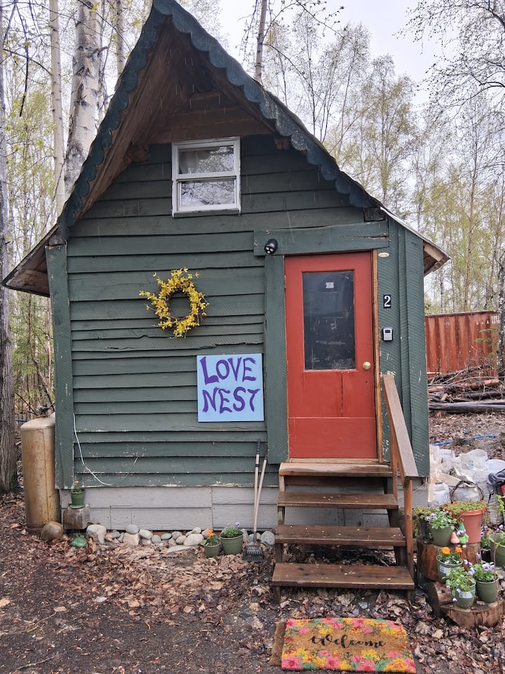 Talkeetna Love Nest | Rustic Tiny Cabin | - Talkeetna, AK