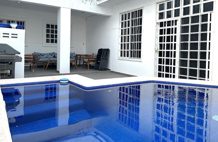 Four Bedroom House With A Pool And Garage - Mazatlan