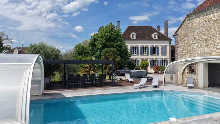 Maison De Maître De Caractère - Piscine Chauffée - Yonne